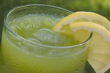 Green Lemonade | JuiceRecipes.com